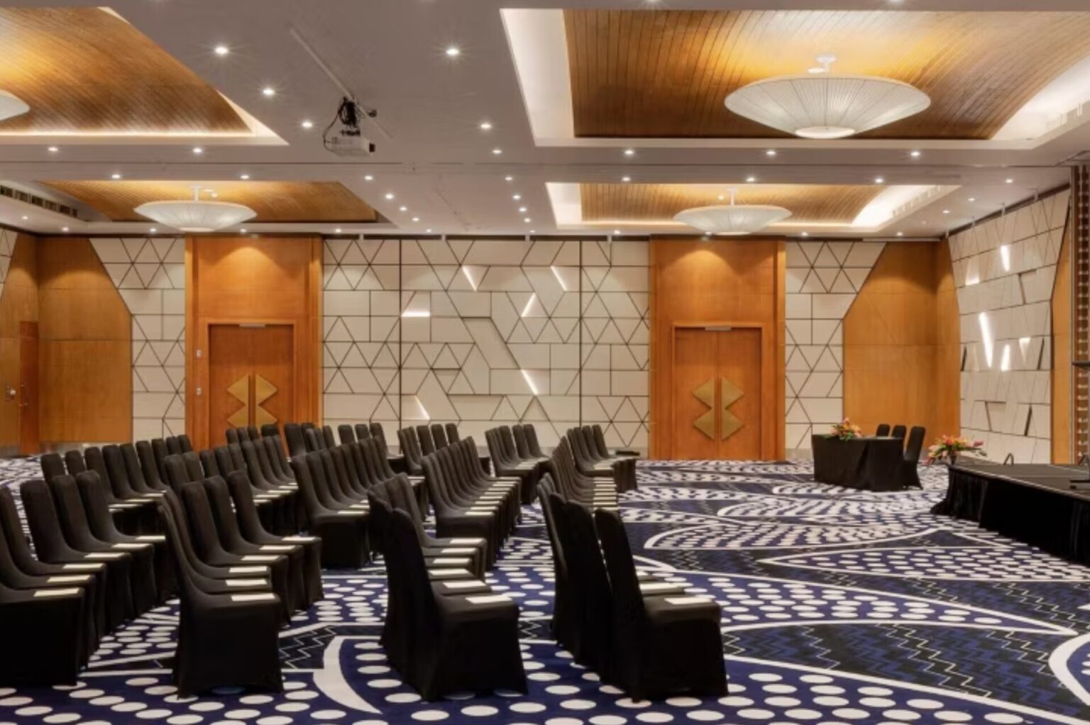 Crowne Plaza Nadi Bay Resort Spa in Fiji for Corporate Dos - Fiji High